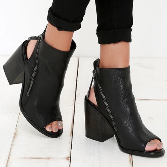 Dolce Vita | Shoes | Dolce Vita Port Black Leather Peep Toe Ankle ...